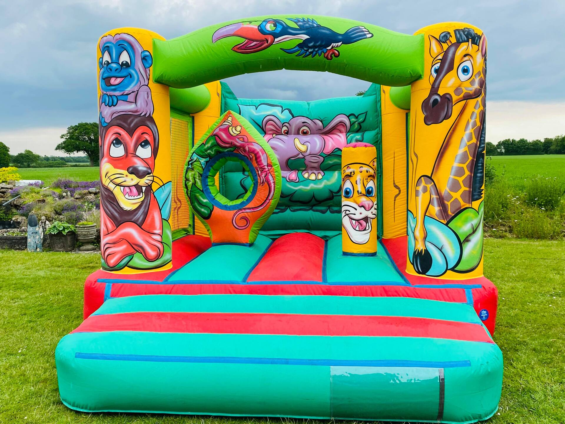 Bouncy Castles & Inflatable Day Hire | Bury Soft Play