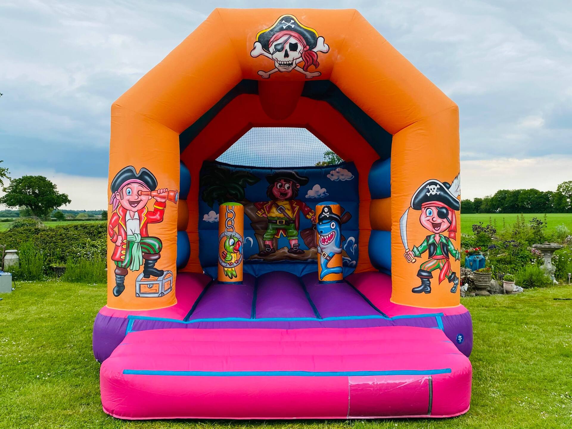 Bouncy Castles & Inflatable Day Hire | Bury Soft Play