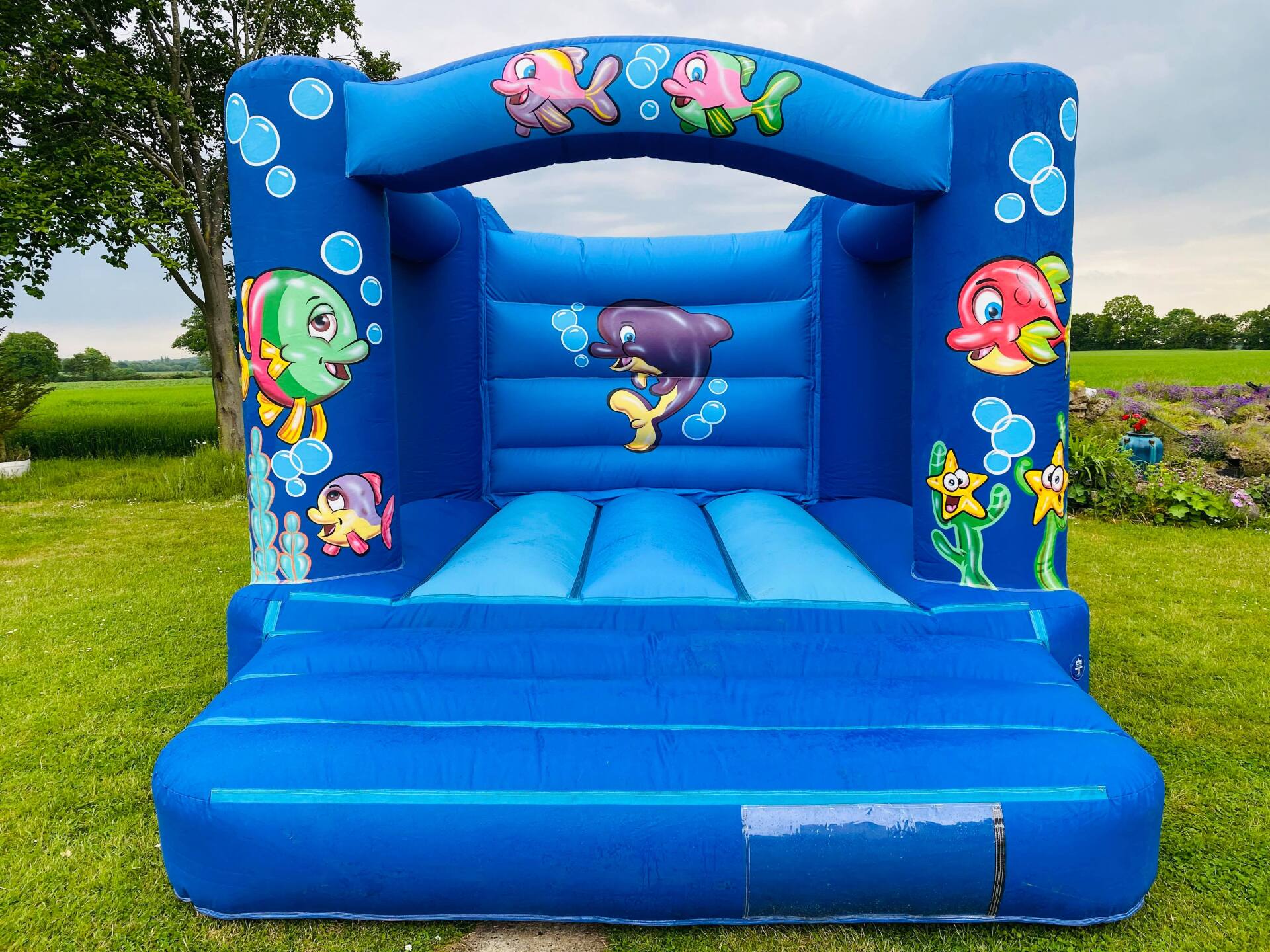 Bouncy Castles & Inflatable Day Hire | Bury Soft Play