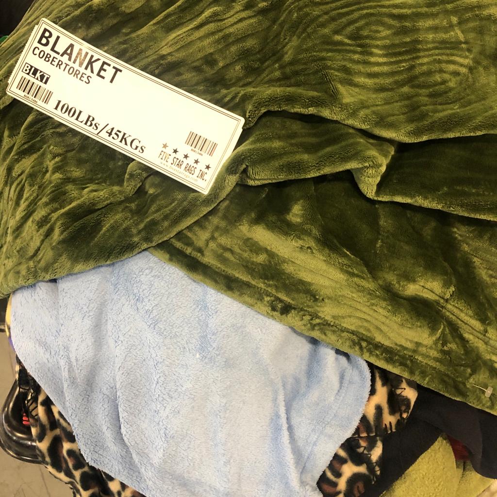 Bulk Used Clothing| Toronto, CA | Five Star Rags, Inc.