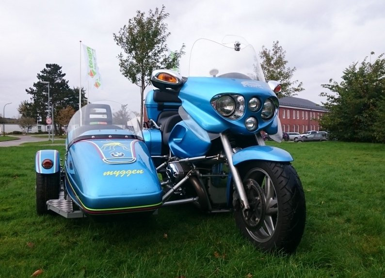 wir sind motorrad beiwagen hersteller - smooth gfk einsitzer zum aufklappen