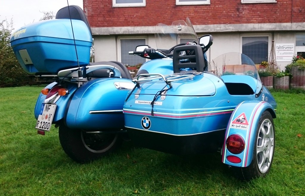 wir sind motorrad beiwagen hersteller - smooth gfk einsitzer zum aufklappen