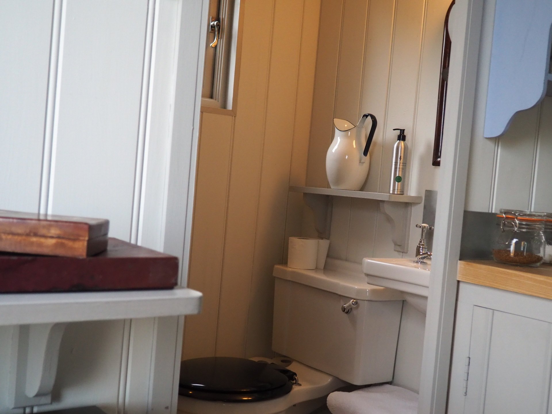 Luxury Shepherds Huts for Glamping near the South Downs in West Sussex