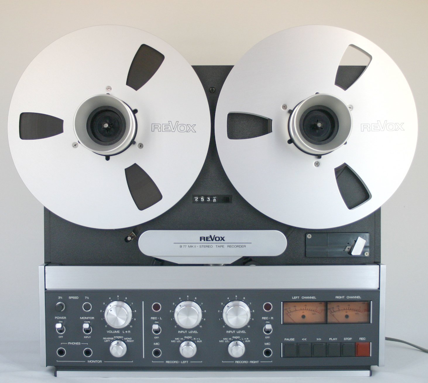 Premium-Hifi | Studer Revox B77, die Oberklasse
