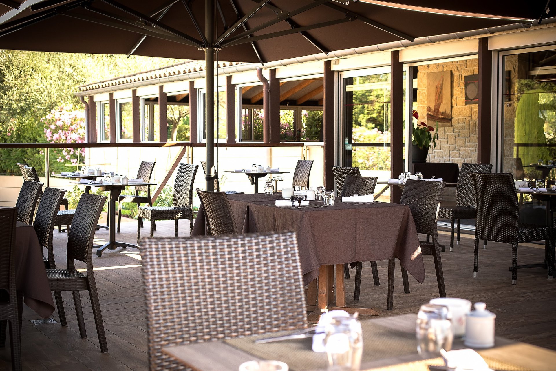 Découvrez le restaurant Mirabelle La Gaude en images - Site officiel