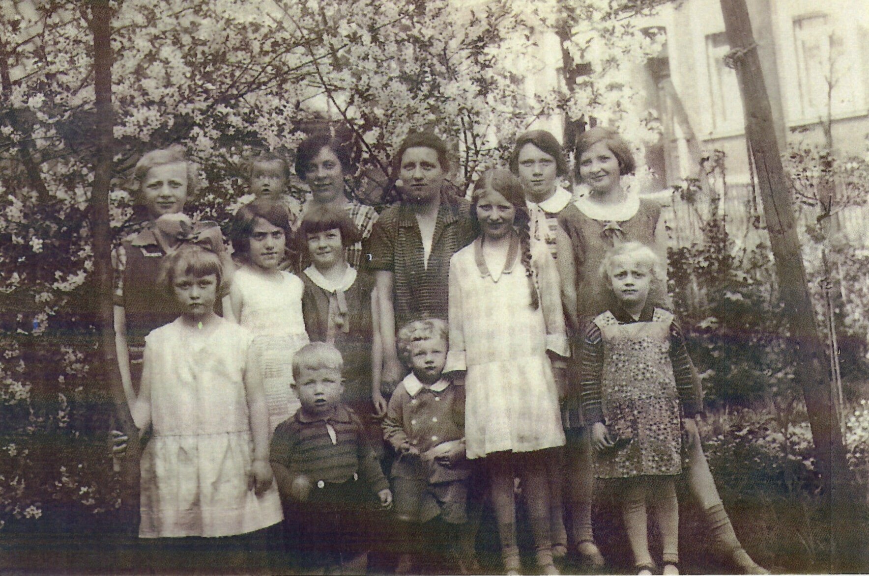 Zwei Stolpersteine für Paula Hirsch und ihre Tochter Ruth