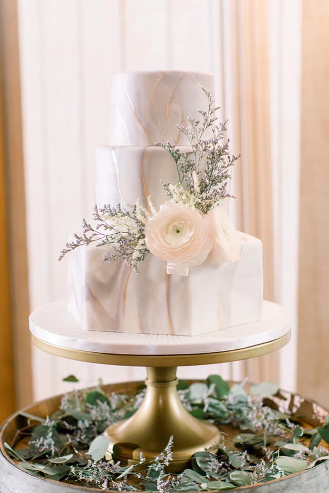 Home [www.cakesbyliza.com]