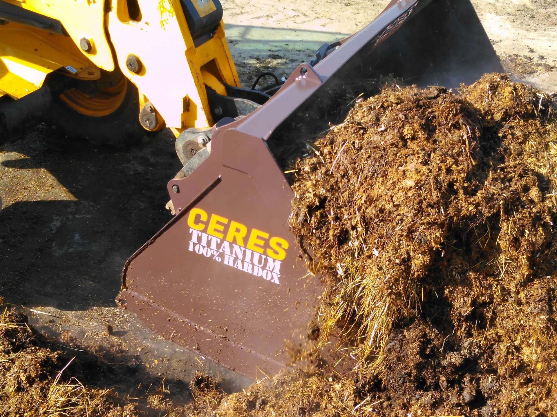 Titanium Telehandler Bucket | CERES Machinery | Made in the UK