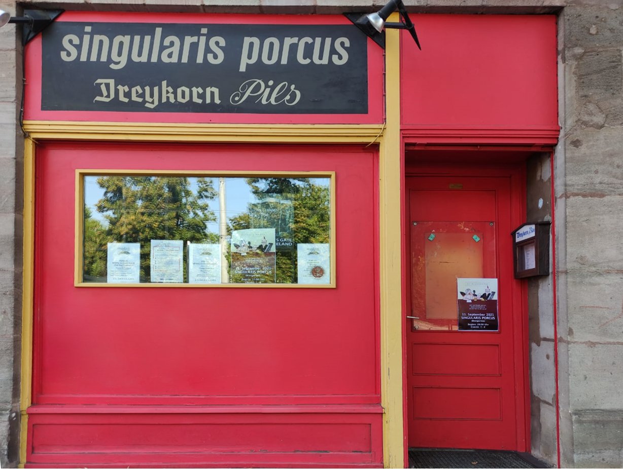 Singularis Porcus Winter- und Biergarten, Kneipe. Weihnachstbaumverkauf