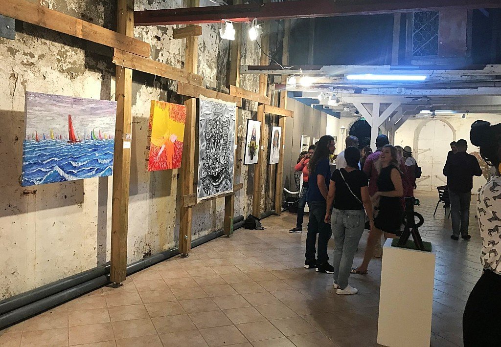 FLORENCE BONNOT PEINTRE DE LA NATURE PEINTURE CONTEMPORAINE CASES CREOLES