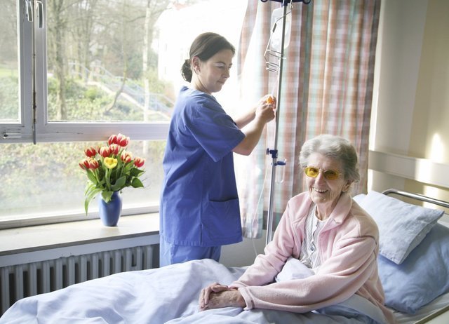 Servicio de Acompañar enfermos en el hospital Madrid