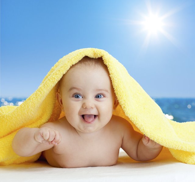 Agencia salus cuidadoras bebés recien nacidos Madrid