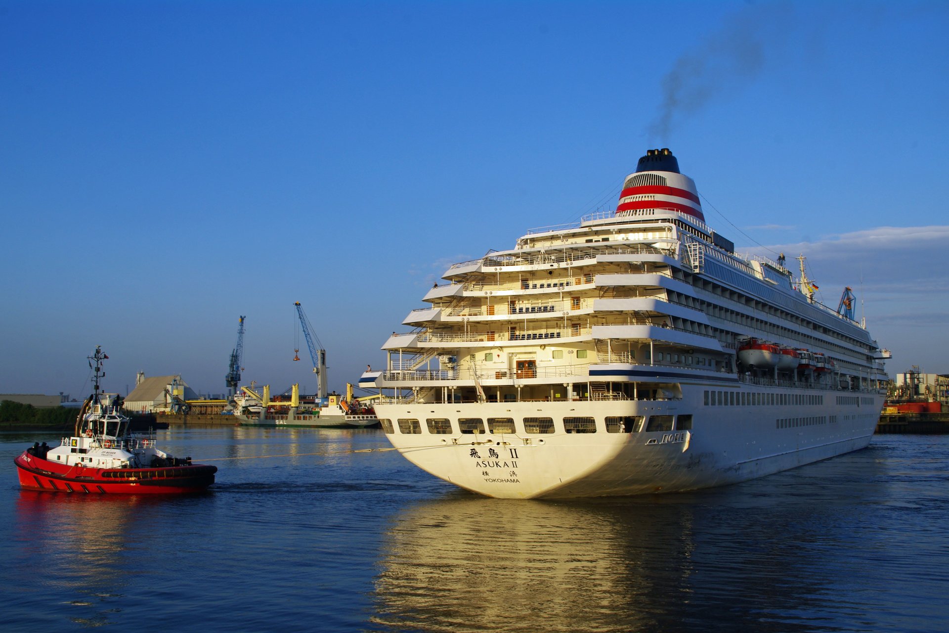 Kreuzfahrtschiffe zu Gast in Hamburg