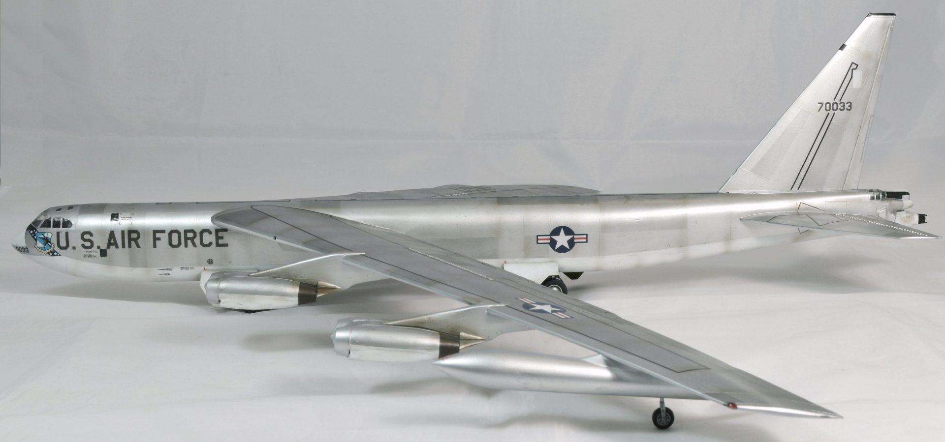 Boeing B-52F Stratofortress