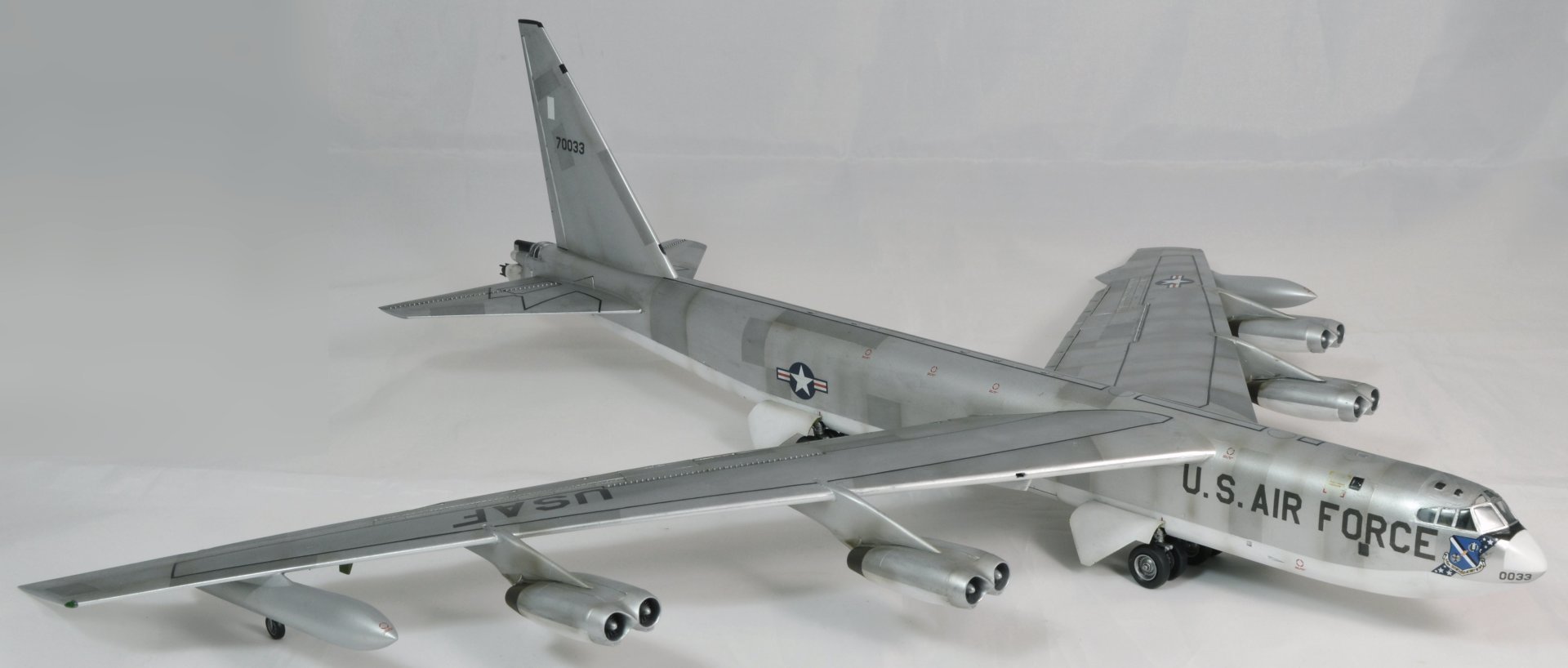 Boeing B-52F Stratofortress