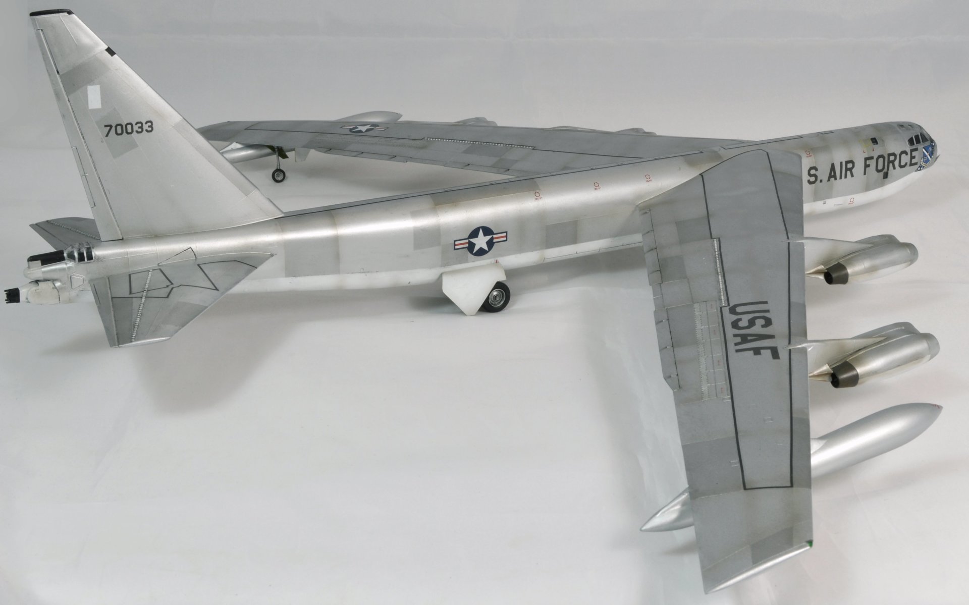 Boeing B-52F Stratofortress