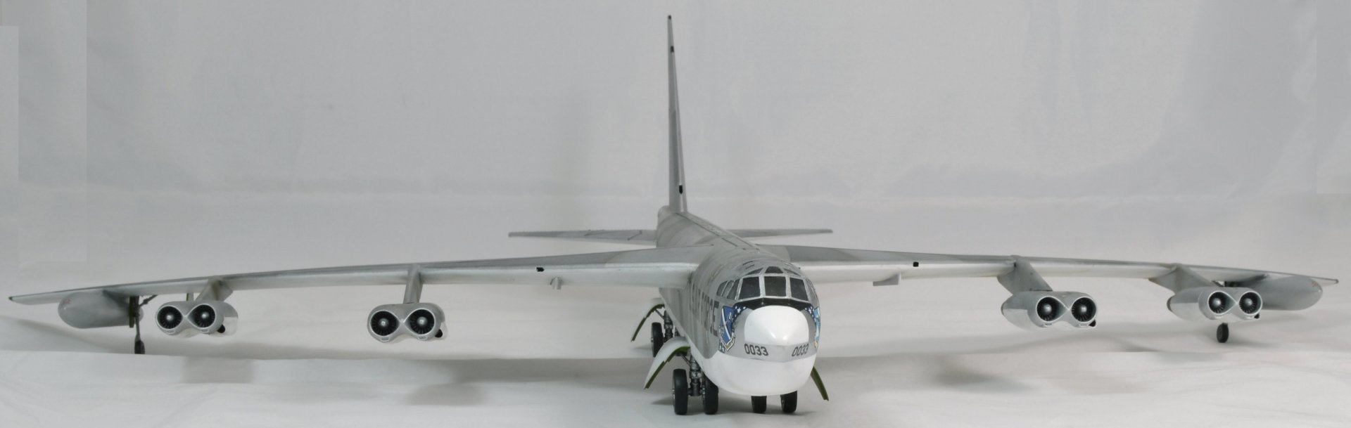 Boeing B-52F Stratofortress