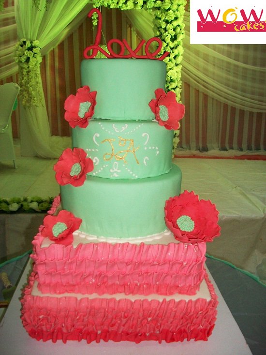Cakes @ WOW! Cakes. Wedding Cake, birthday cake, cupcakes, bakery