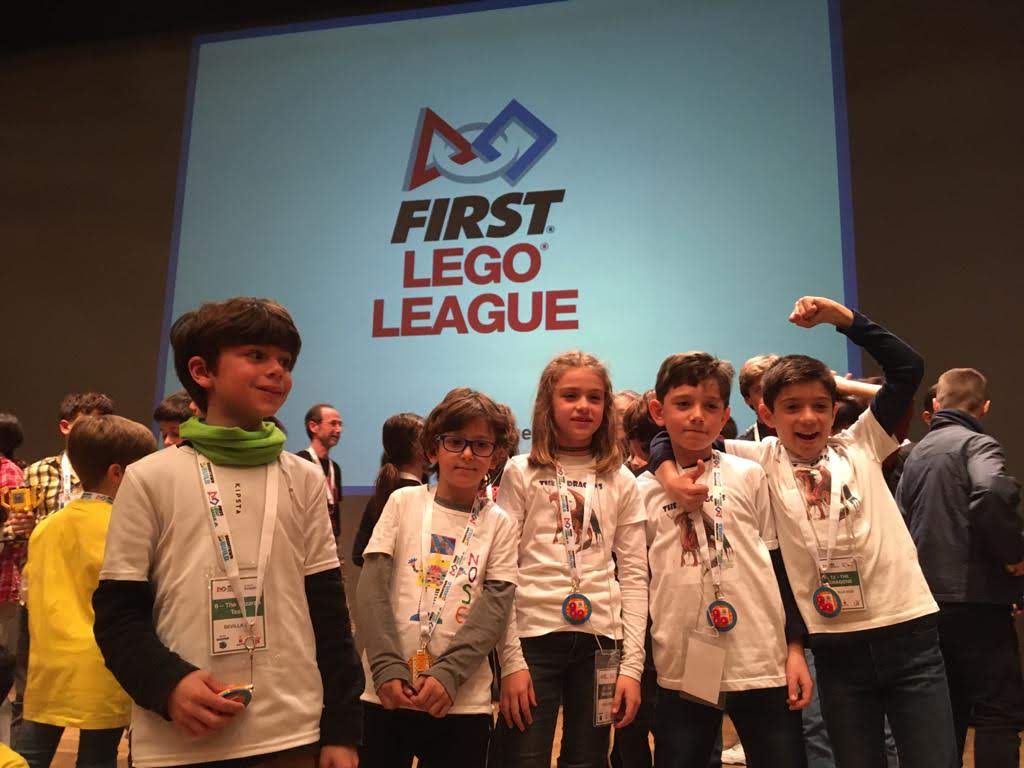 NUESTROS EQUIPOS PARTICIPAN EN LA FIRST LEGO LEAGUE