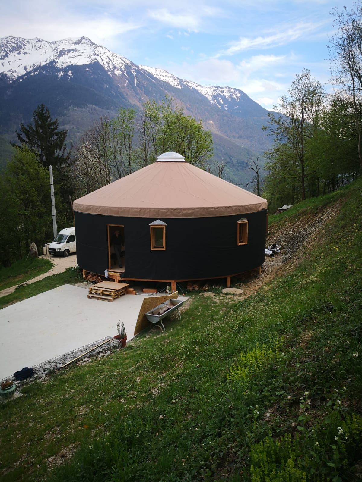 Yourte en bois, dépendance de qualité par H2BC spécialiste france