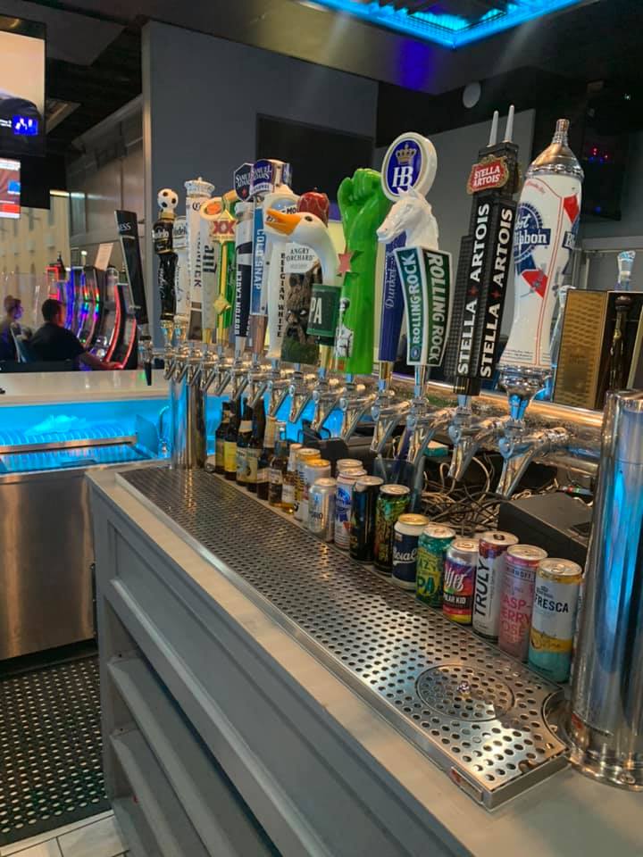 Home [www.myqbarandgrill.com]