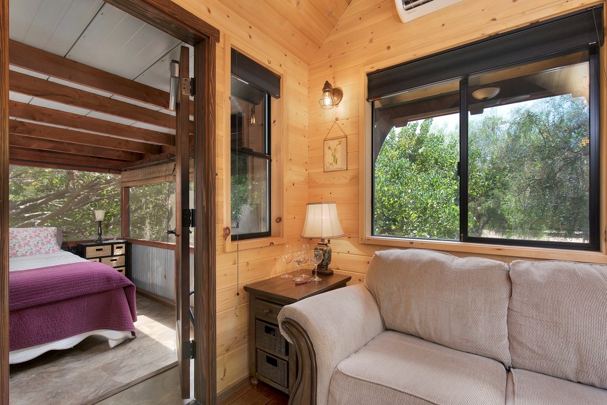 Home [www.coraltreehouse.com]