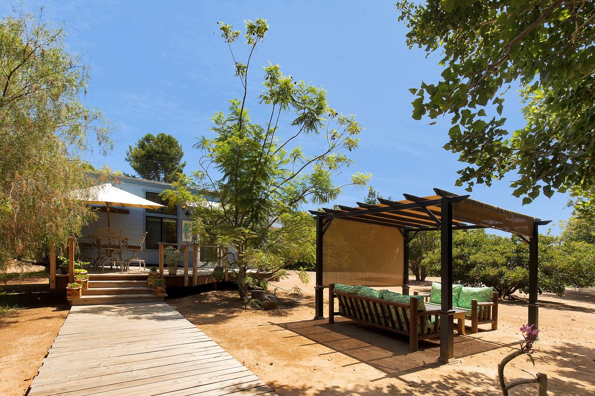 Home [www.coraltreehouse.com]