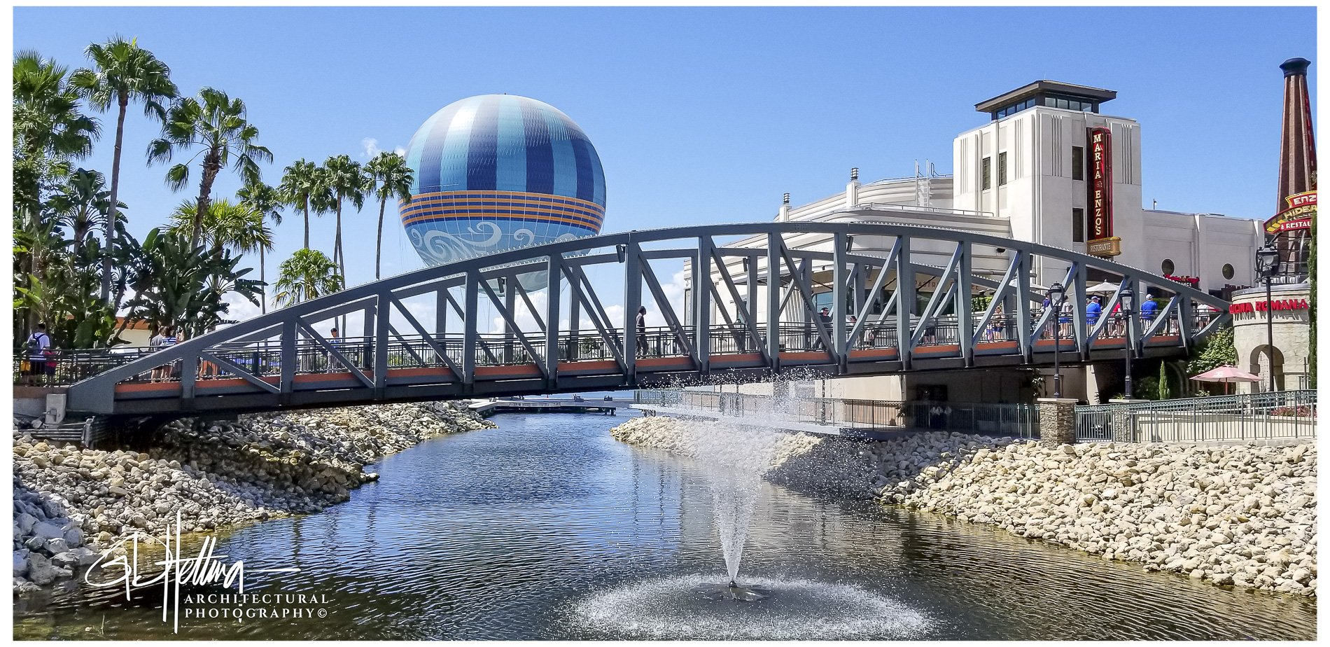Photography of Distinctive Pedestrian and Automobile Bridges Nationwide.