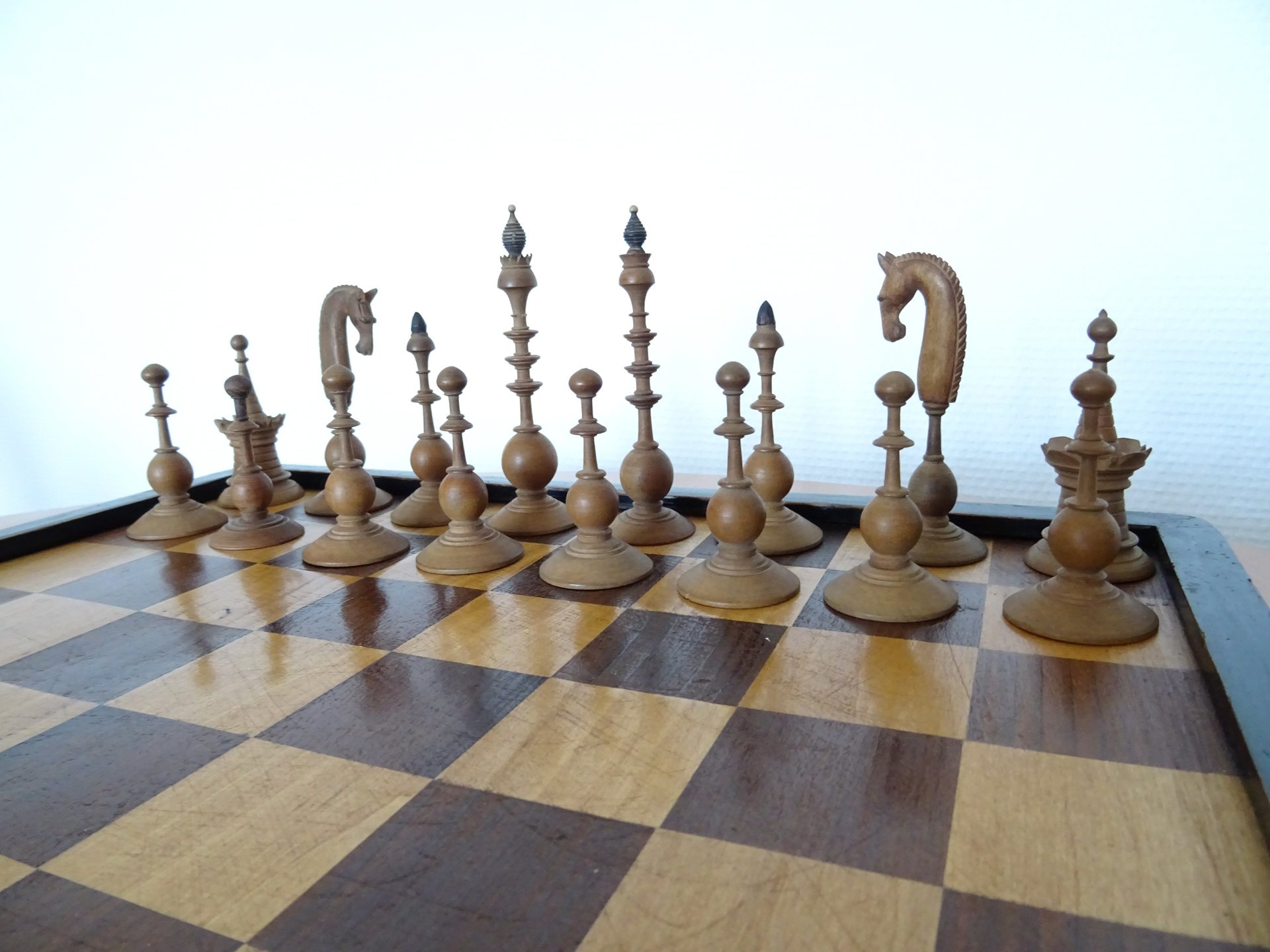 Dutch Chess Set, late 18th c.