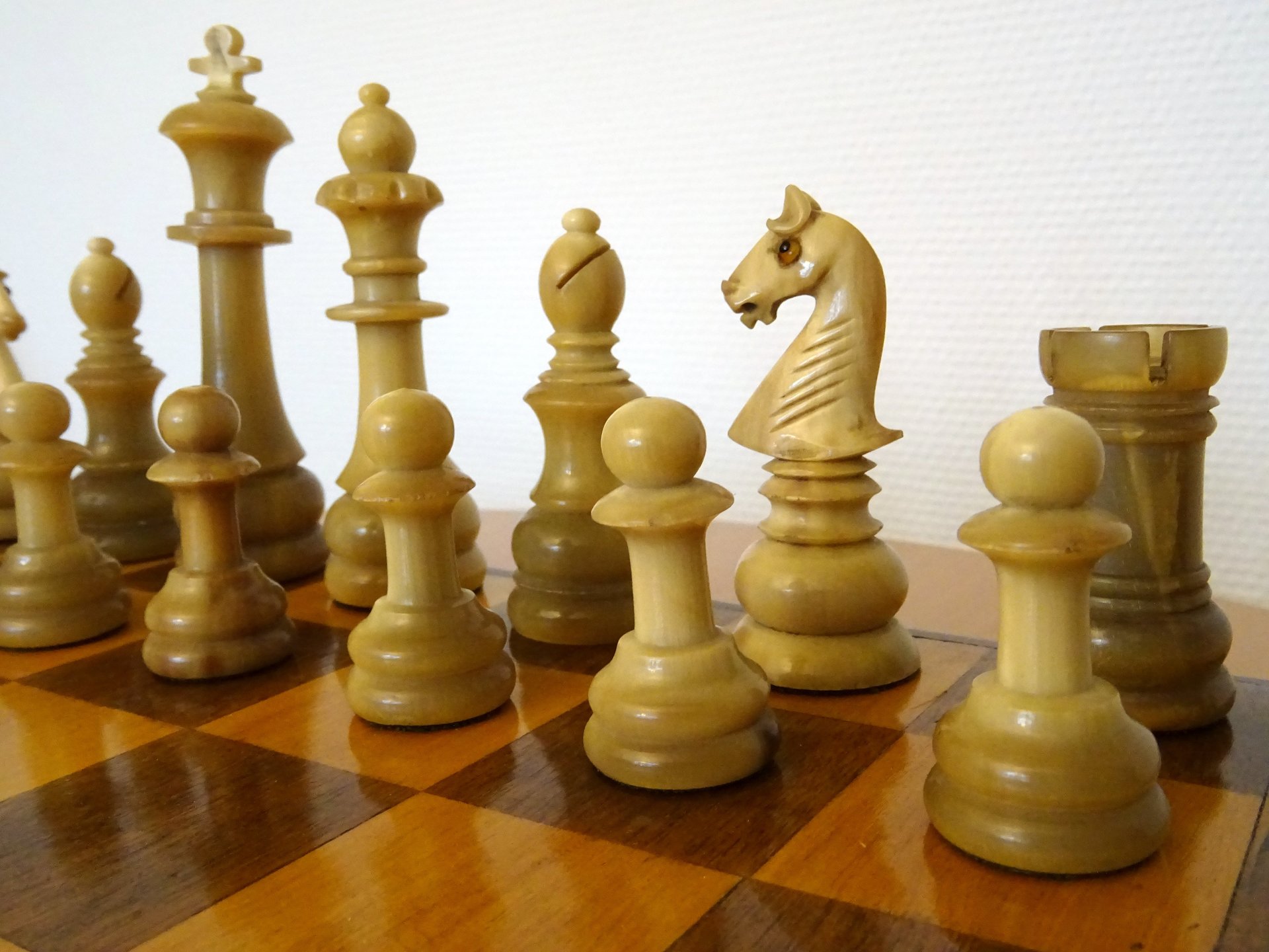 German Buffalo Horn Chess Set, early 20th century