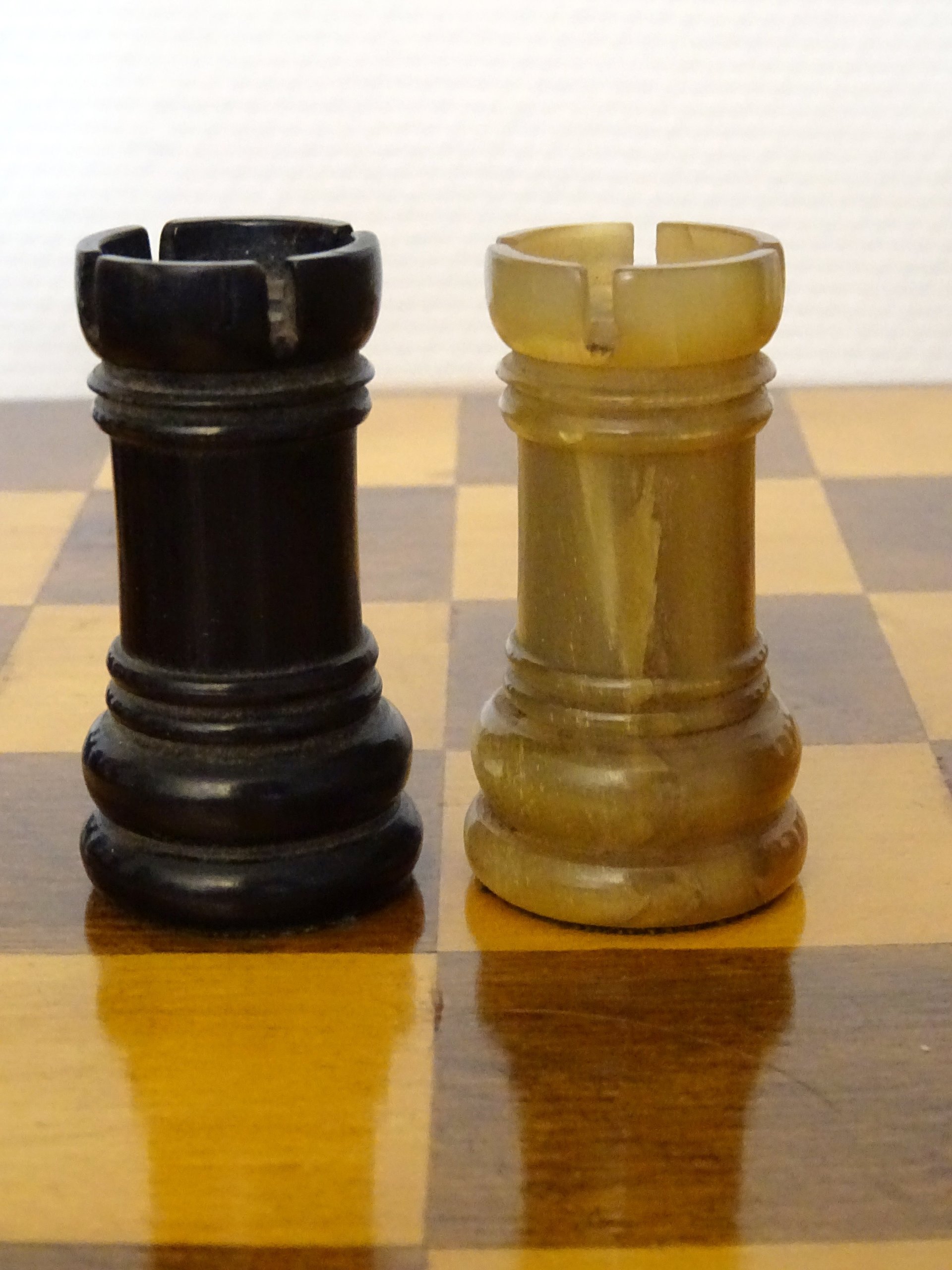 German Buffalo Horn Chess Set, early 20th century