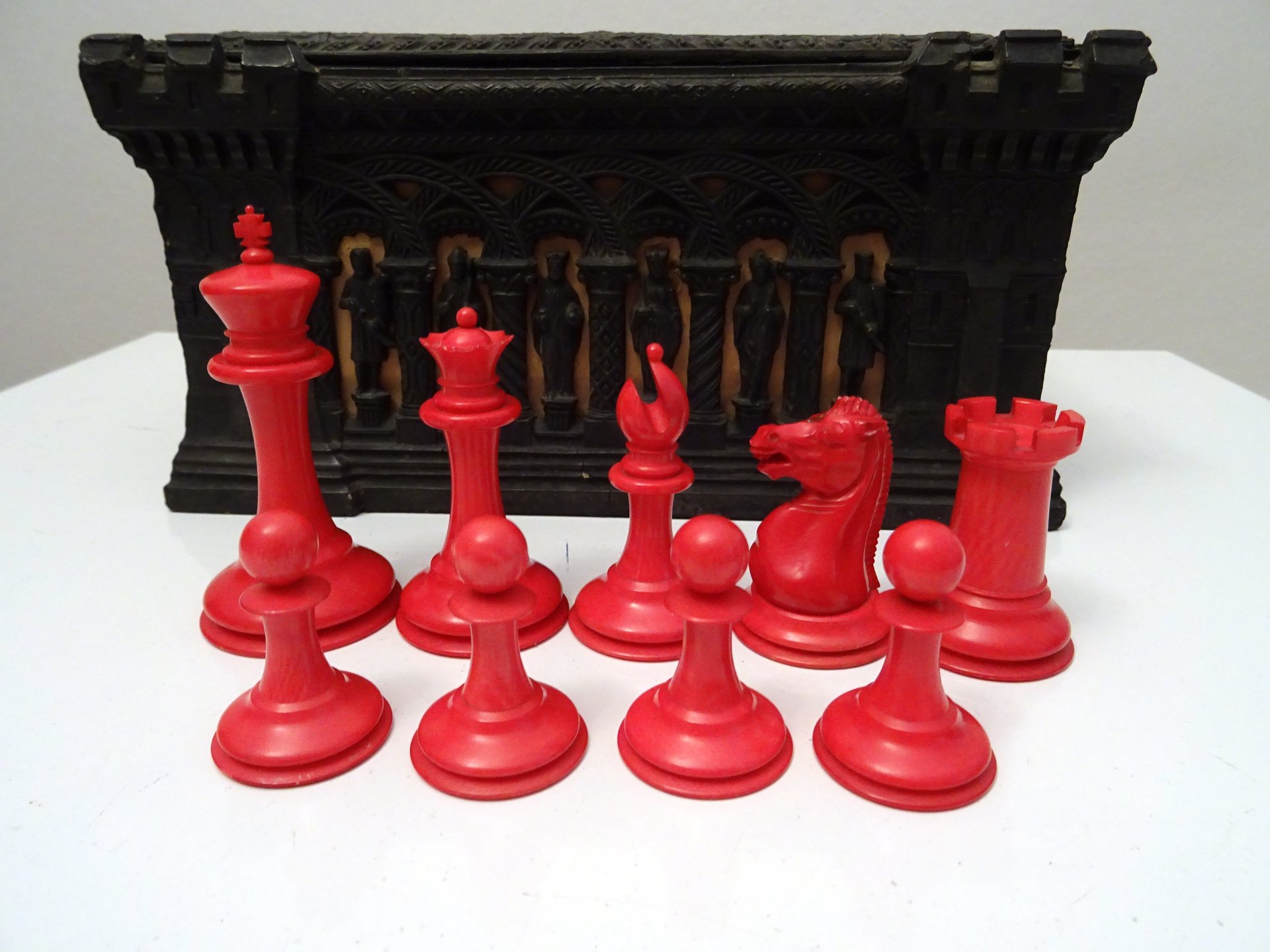 Jaques Staunton Ivory Chess Set in Carton Pierre Casket, 3", ca. 1855