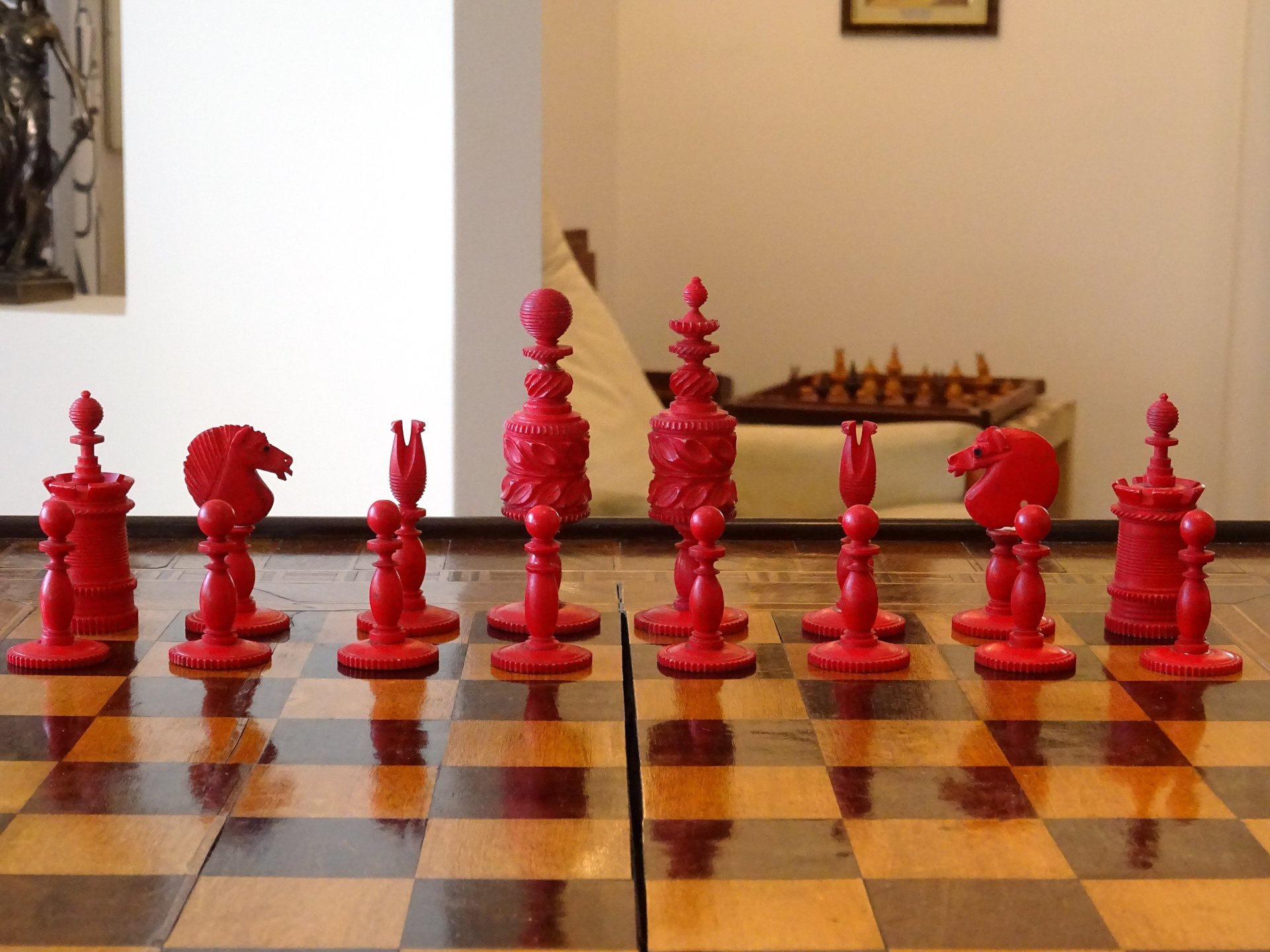 English Bone Chess Set, "Barleycorn" Pattern, ca. 1850