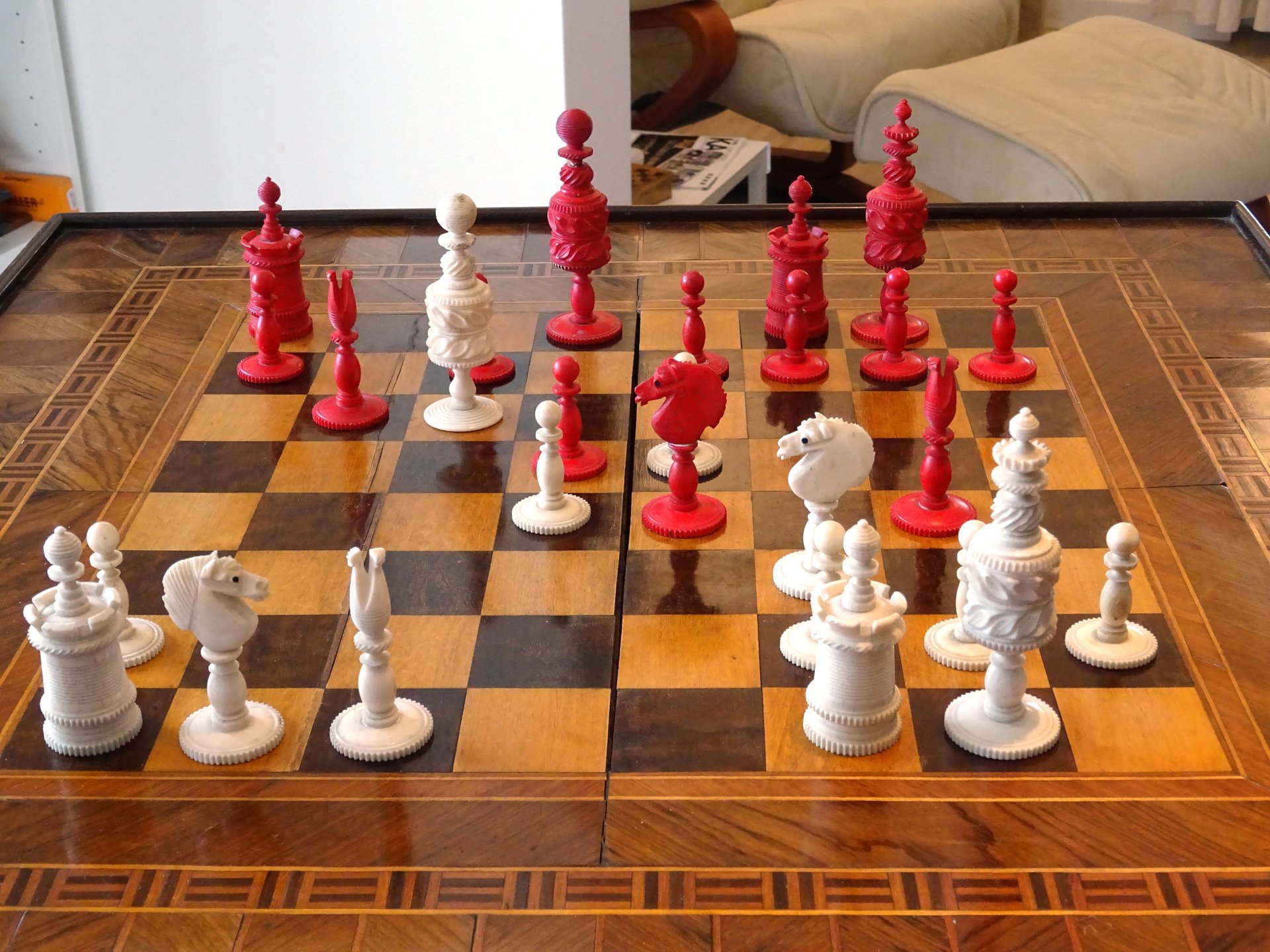 English Bone Chess Set, "Barleycorn" Pattern, ca. 1850