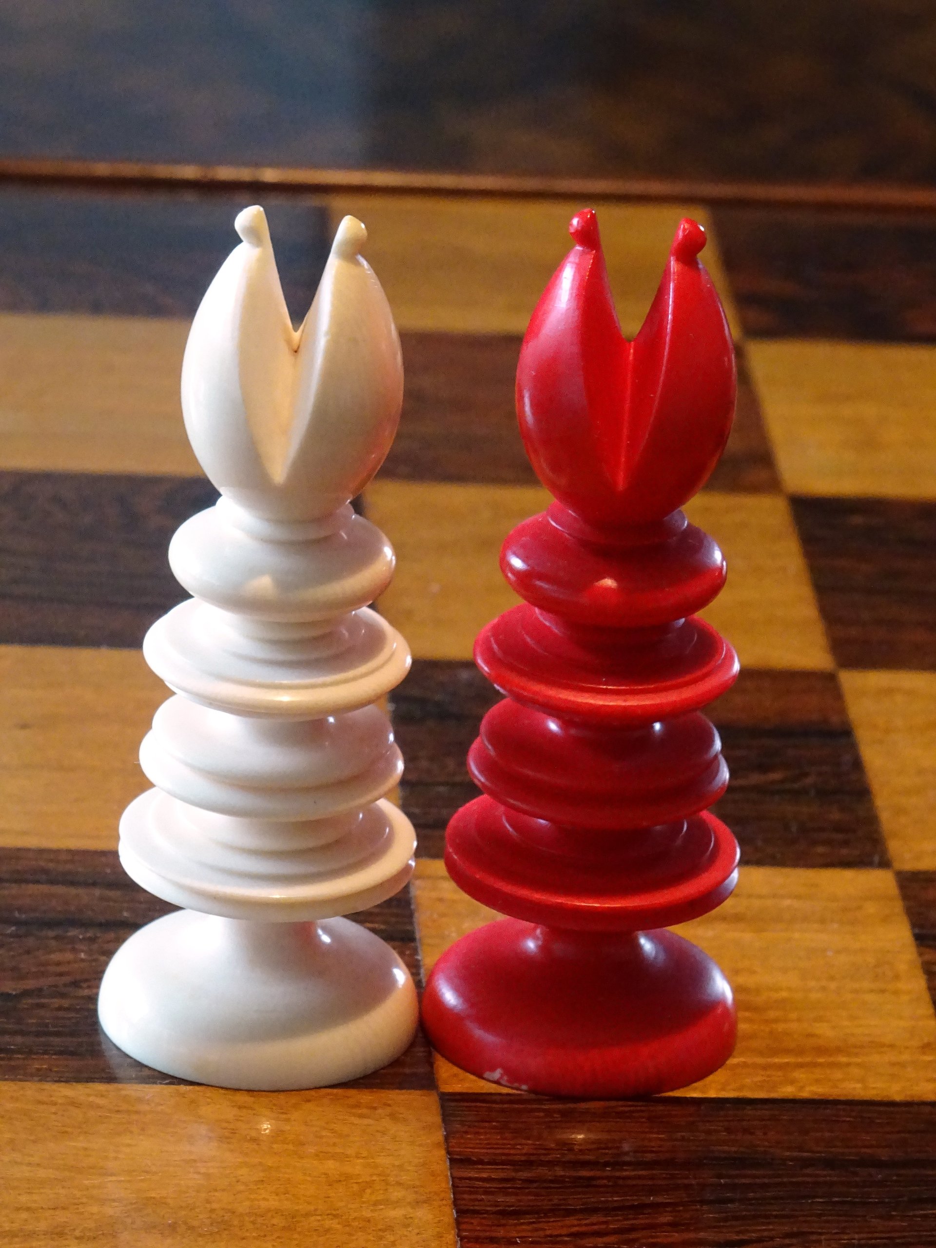 English Ivory Chess Set, "St. George" Pattern, Calvert, ca. 1830