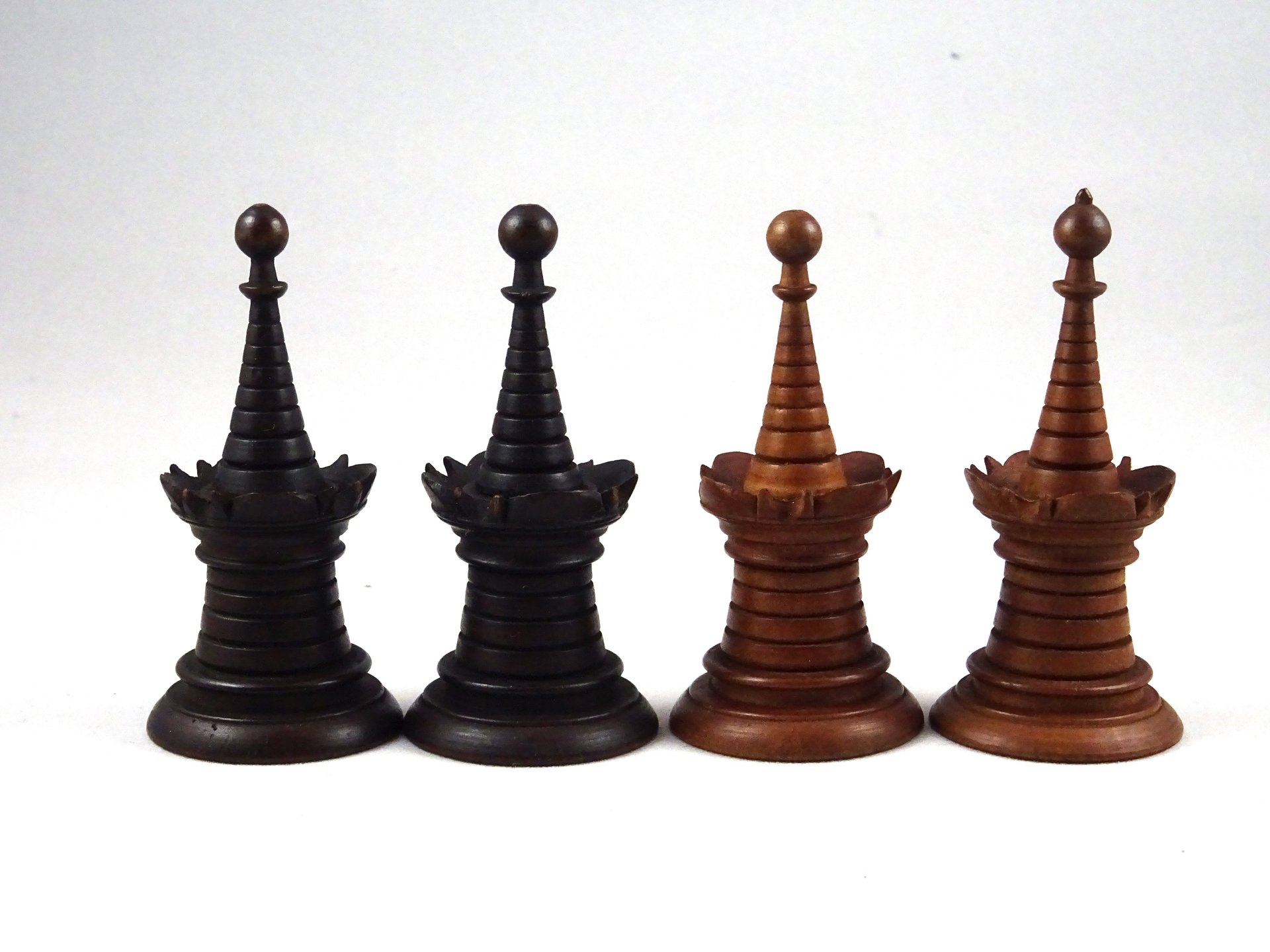 Dutch Chess Set, late 18th c.