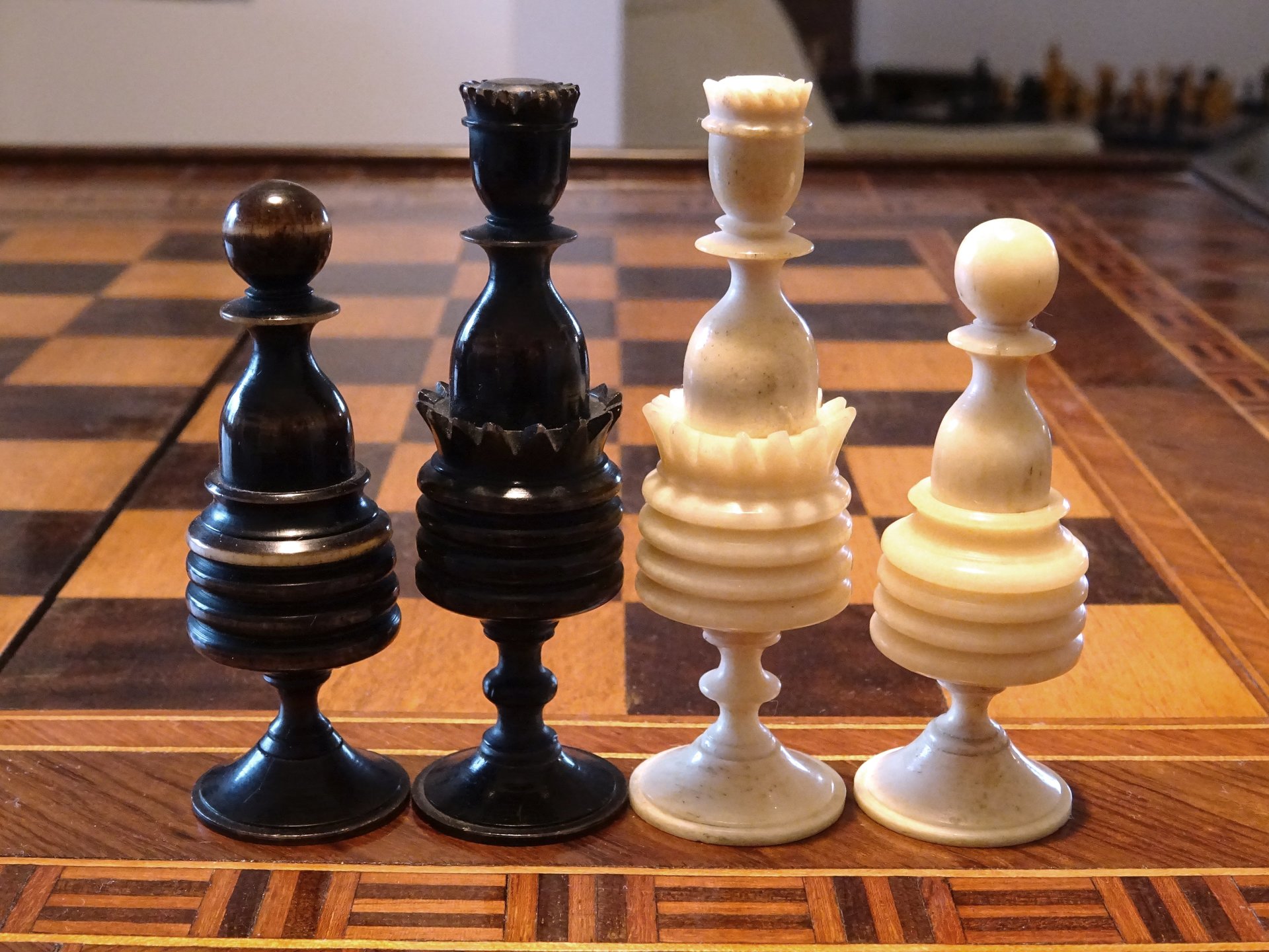 German Bone Chess Set, Early 19th century