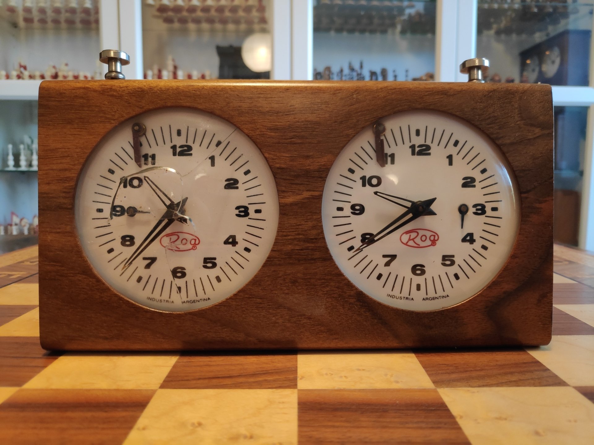 Antique chess clocks, chess timers, Antike Schachuhren