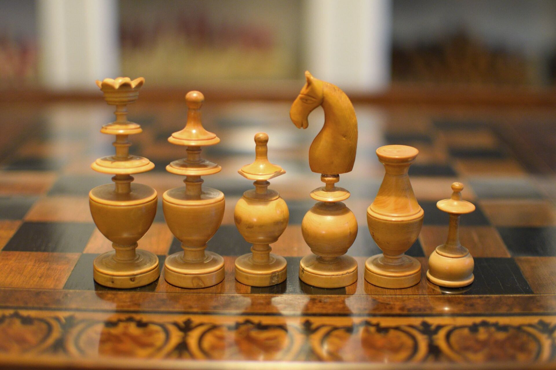 Antique chess sets, chess pieces, Antike Schachfiguren