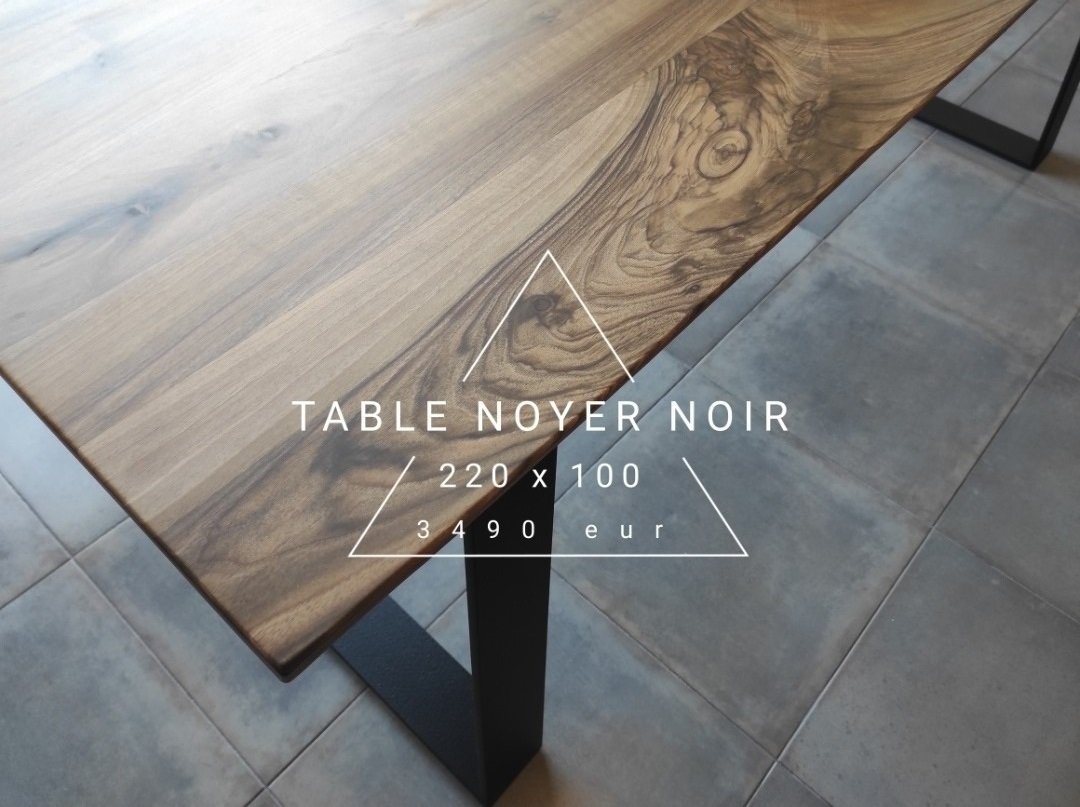 Grande table en noyer massif live edge