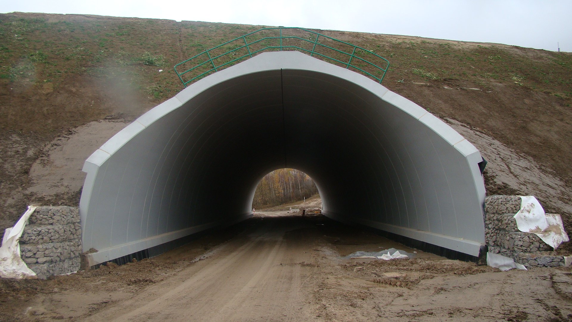 Precast concrete arches
