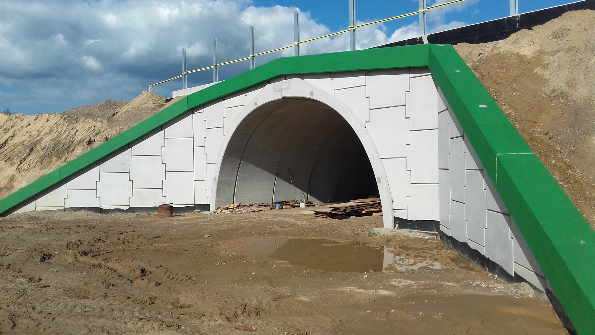 Precast concrete arches