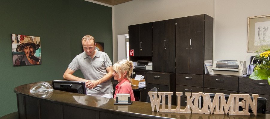 Orthopäde Dr. Lasch in Freising, Chirotherapie, Akupunktur