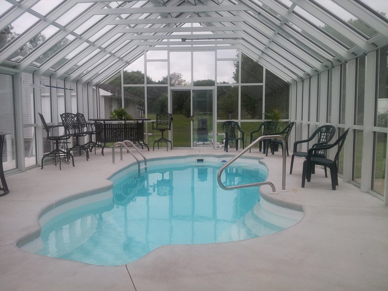 BotanicalGreenhouse.com for Your Custom Greenhouse