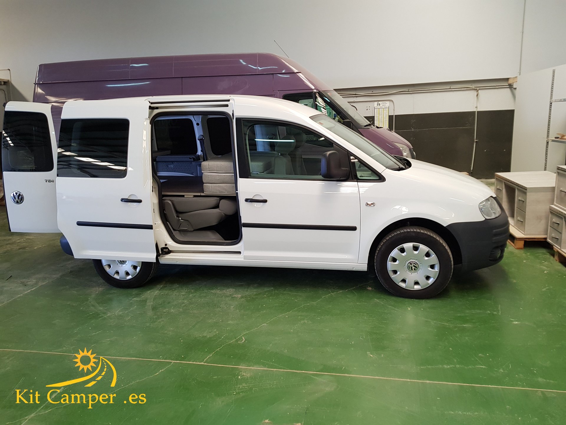 Kit Camper para Volkswagen Caddy de 2004 a 2005 con cama y mesa