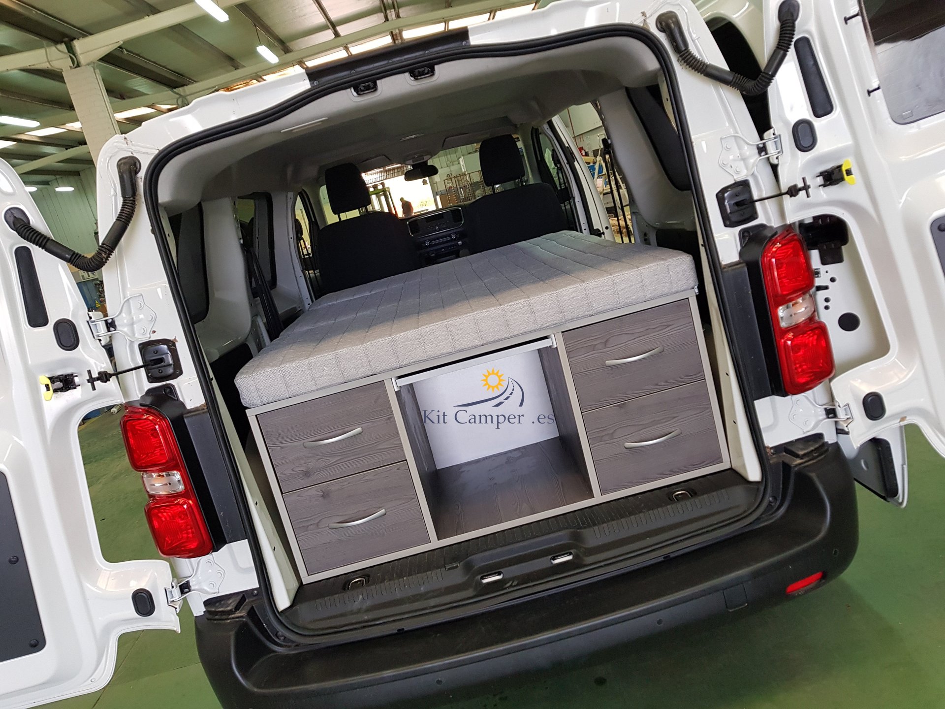 Kit Camper para Citroen Spacetourer, Peugeot Traveller, Toyota Proace