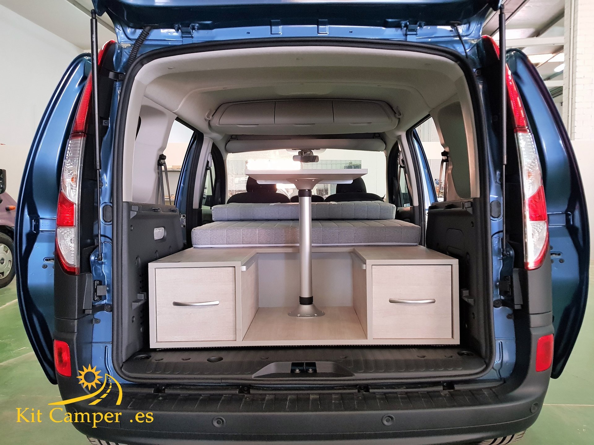 Mueble kit camper para camperizar Renault Kangoo sin homologación