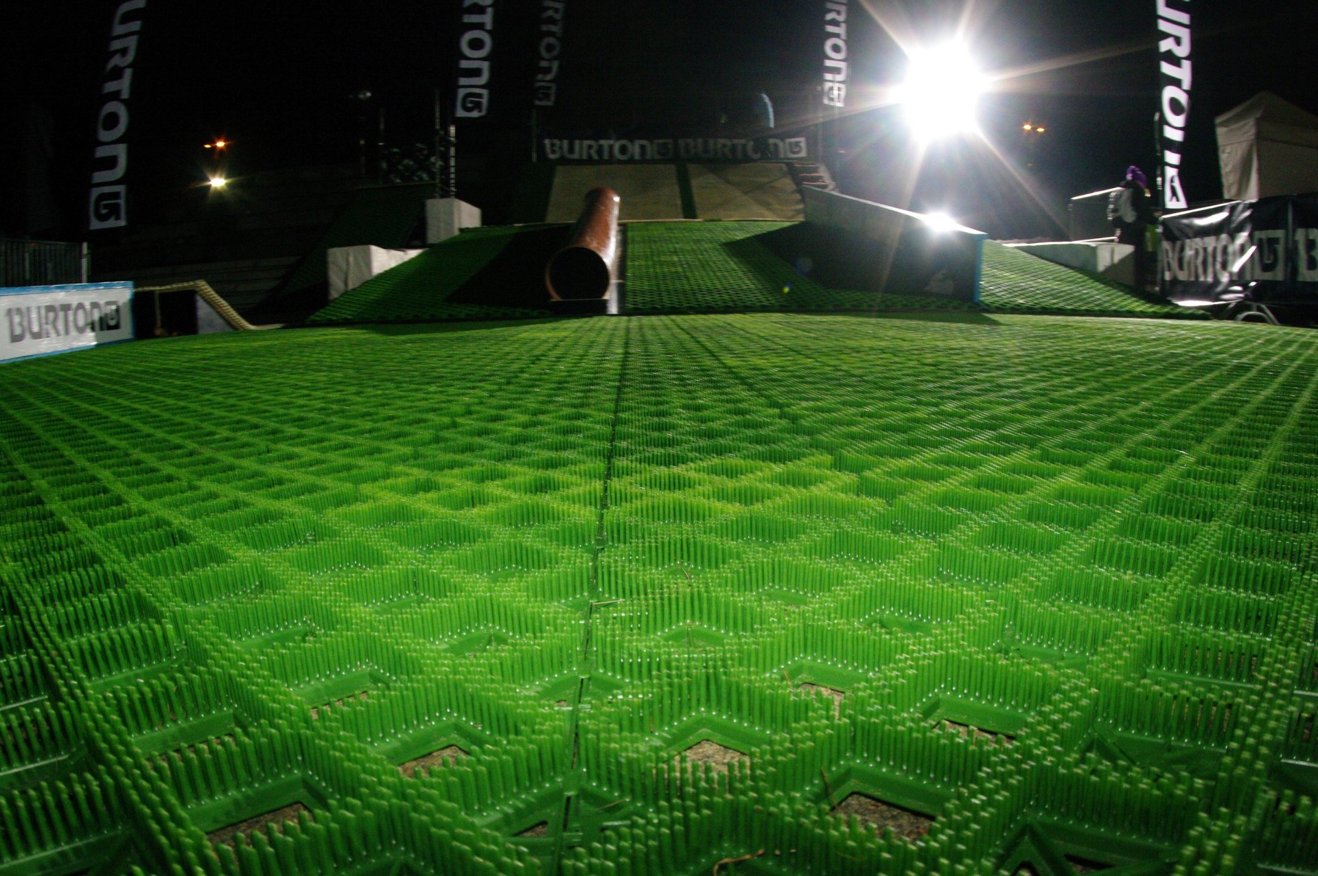 Skitrax World - SlopeTrax - Sliding mats for alpine dry ski areas