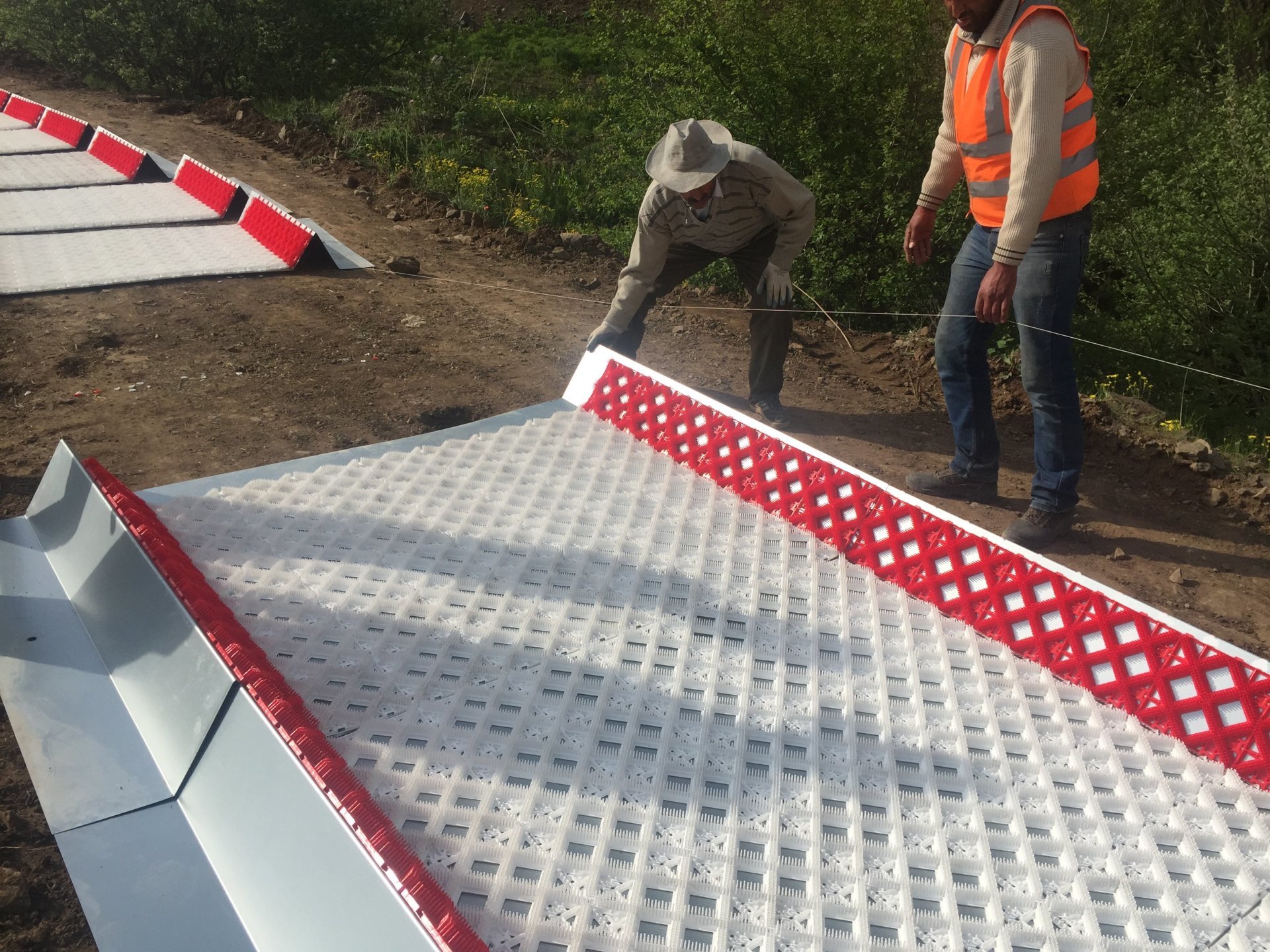 Skitrax World - TubTrax - Sliding mats for Tubing tracks