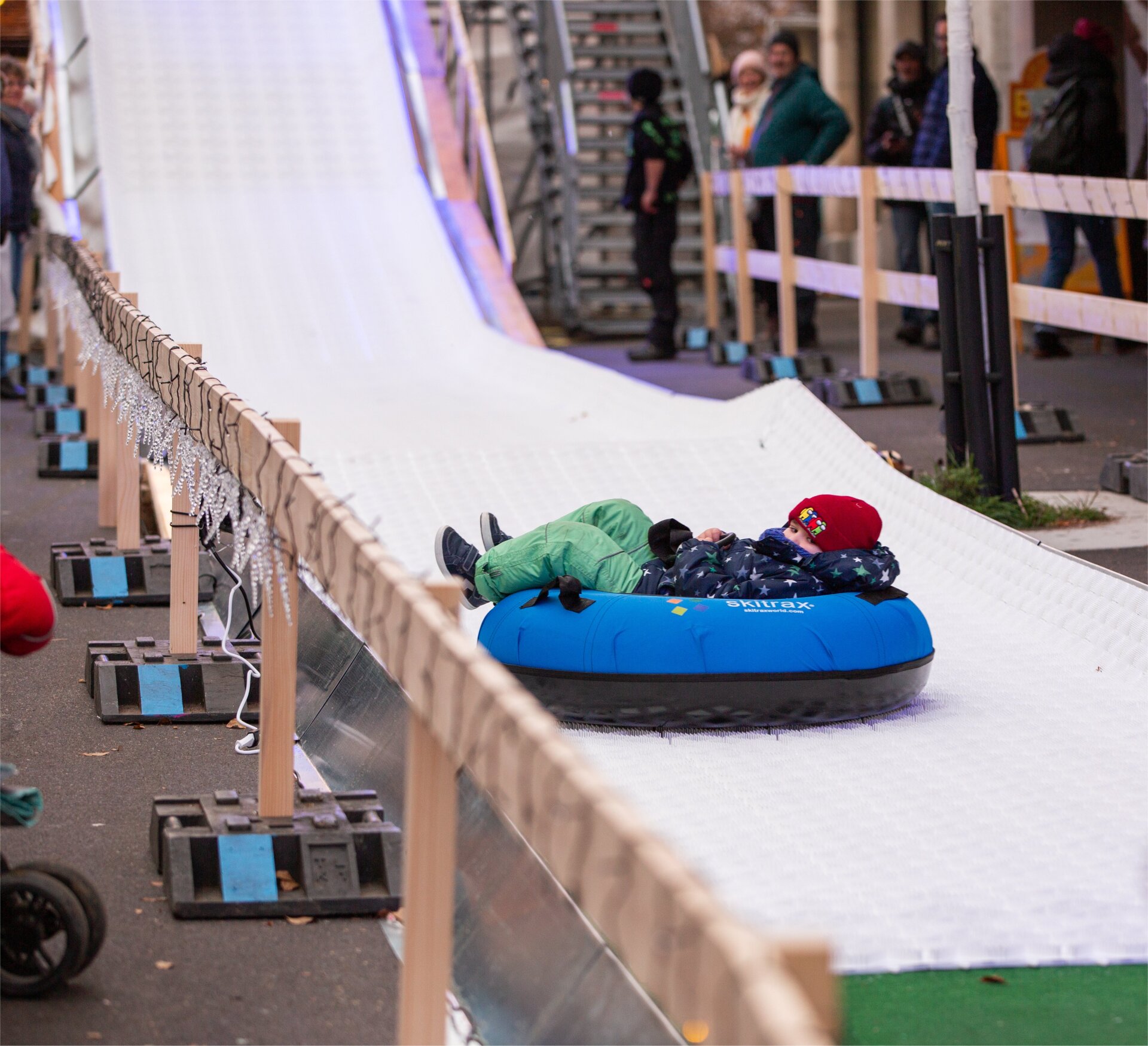 Weihnachten mit 100m Tubing Bahn
